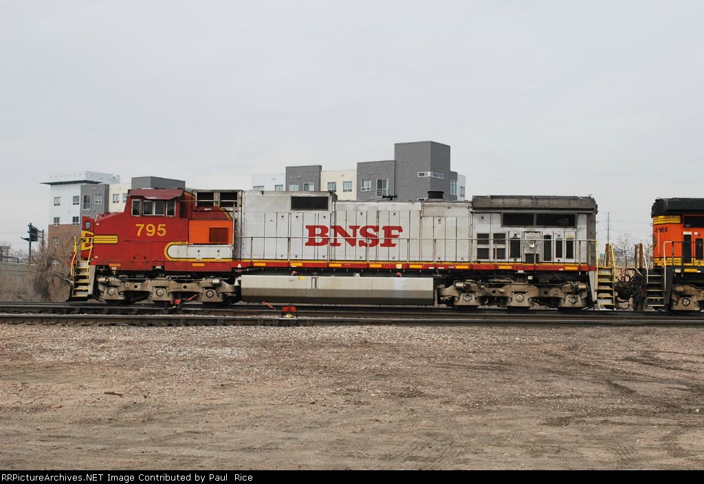 BNSF 795